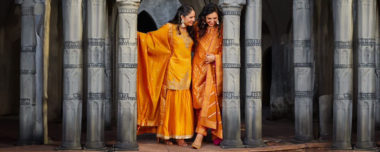 Festive Glow: 10 Diwali Outfit Ideas to Glam Up Your Look